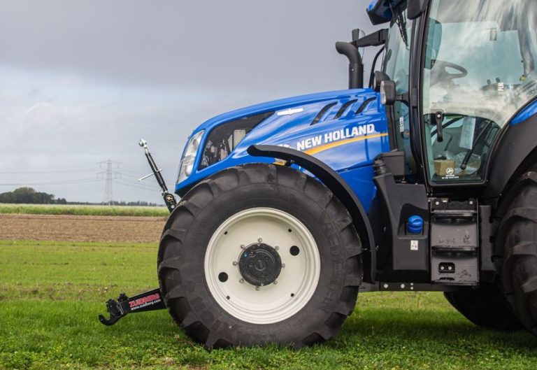 New front linkage system for New Holland T5 Auto Command Series - Lynx ...
