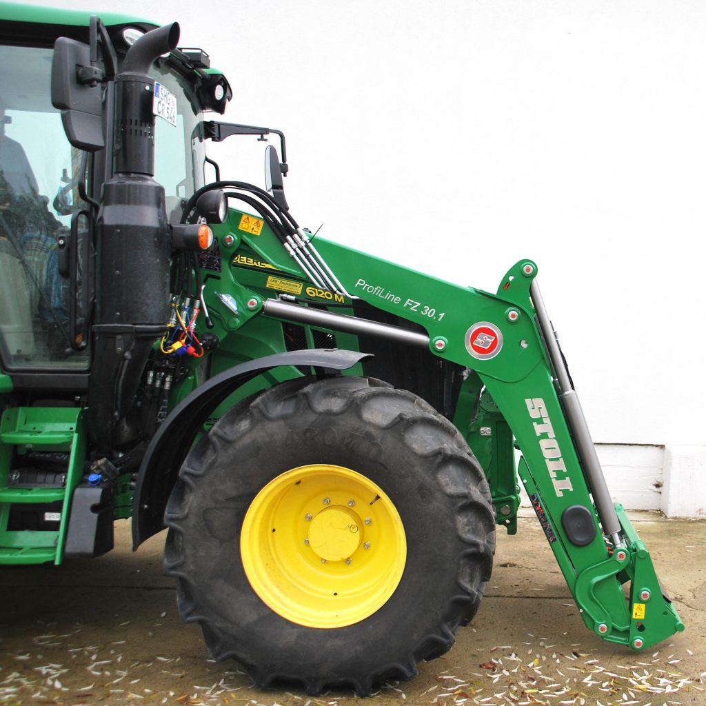 Stoll loaders the perfect match for 6M Series John Deere - Lynx ...