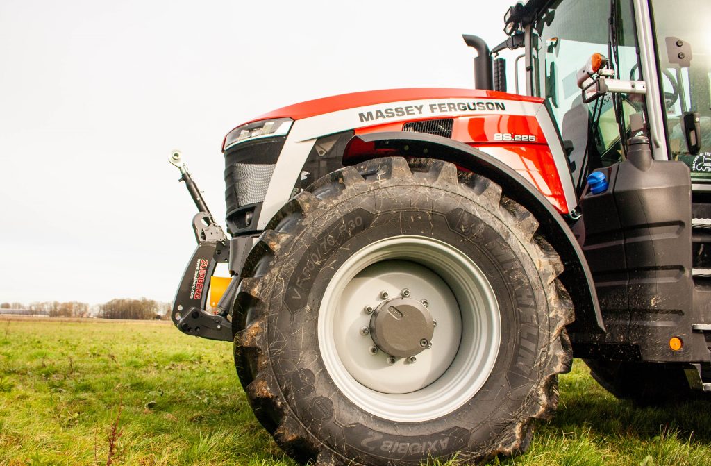 New front linkages available for Stage 5 Massey 7S and 8S models - Lynx ...