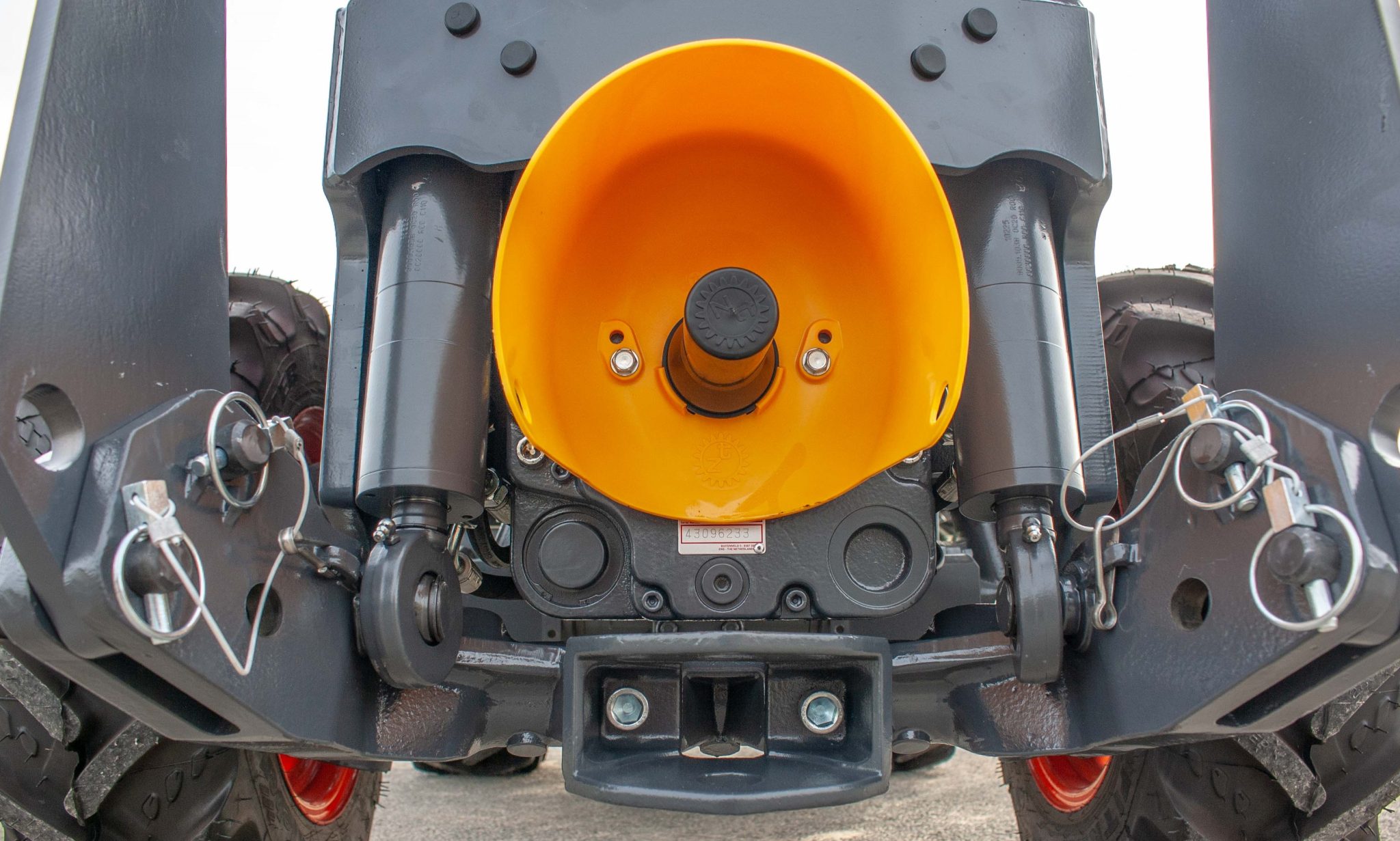 Front linkage and PTO released for new Kubota M5-102N - Lynx ...