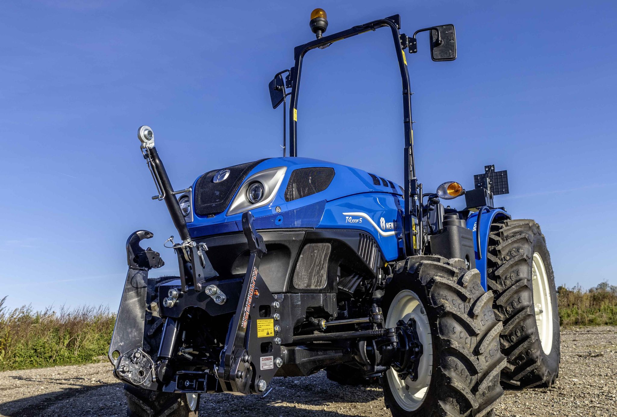 NEW FRONT LINKAGE AND PTO SYSTEMS FOR NH COMPACT T4 MODELS - Lynx ...